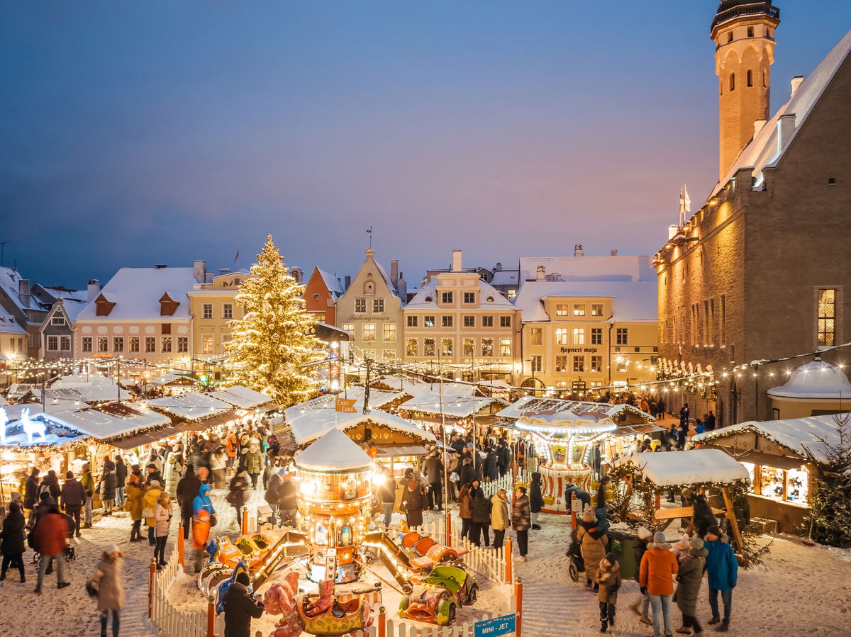 Why & how to visit the Baltic Christmas markets!
