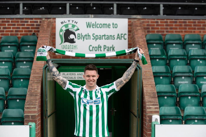 News | Connor Thomson signs new contract - Blyth Spartans