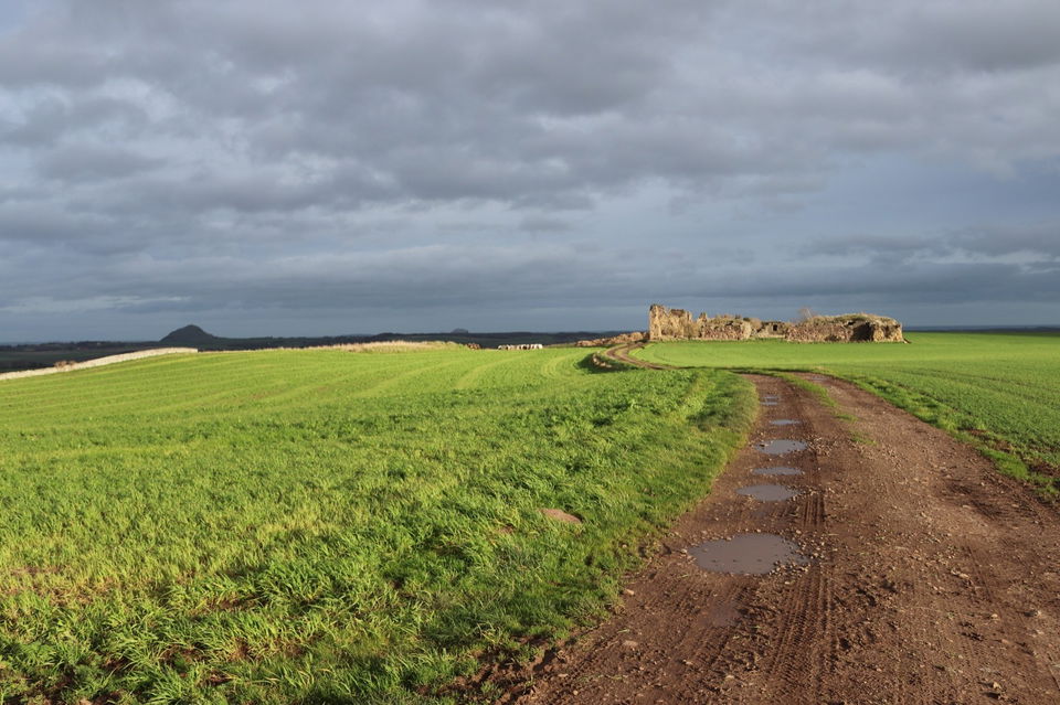 Barnes Castle In East Lothian - Fabulous North