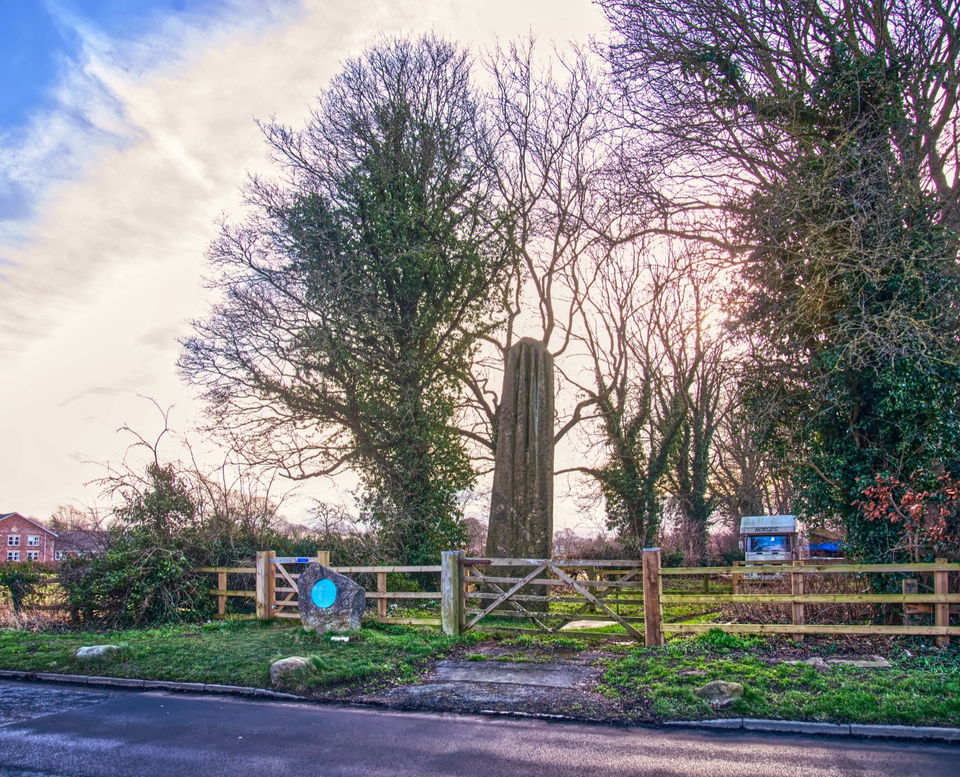 Devil's Arrows In Knaresborough - Fabulous North