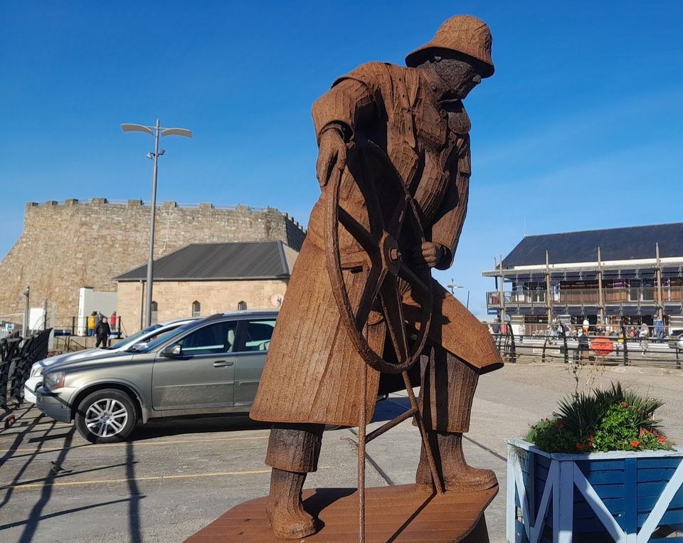 The Coxswain And The George Elmy In Seaham - Fabulous North
