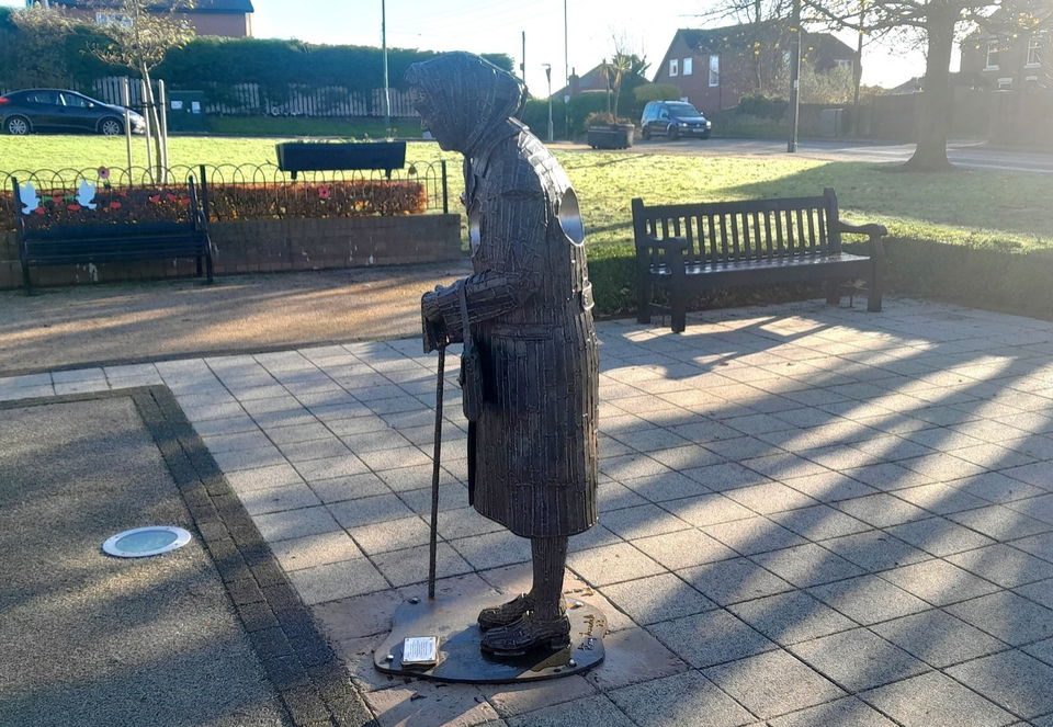Murton Cenotaph And Children of Mothers In Seaham - Fabulous North