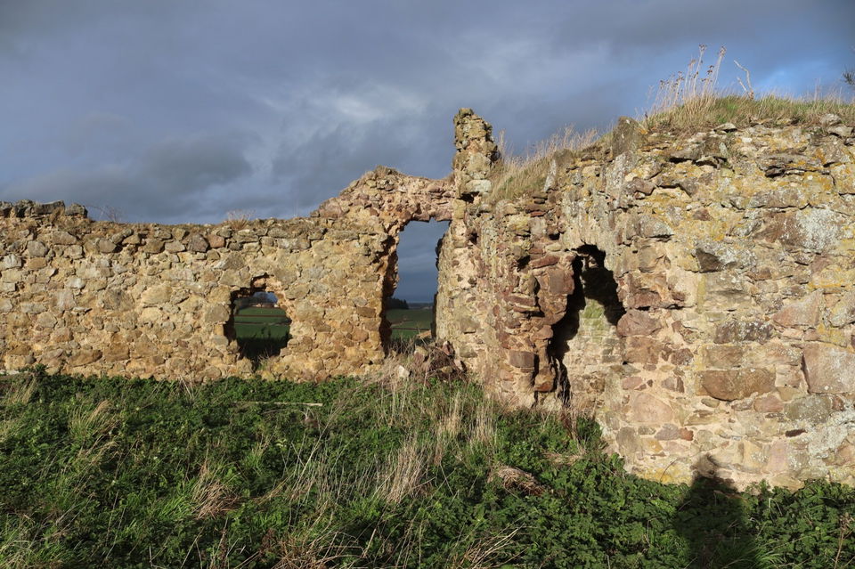 Barnes Castle In East Lothian - Fabulous North