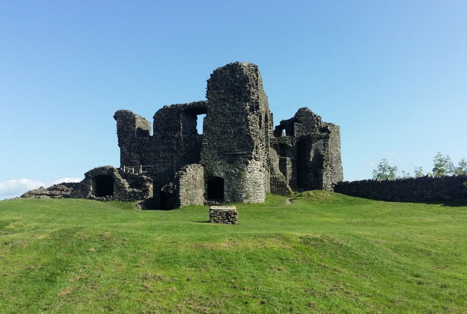 Kendal Castle In Kendal - Fabulous North