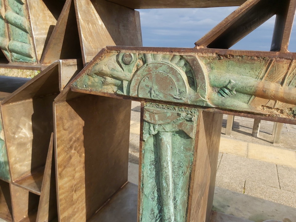 Vane Tempest Sculpture In Seaham - Fabulous North