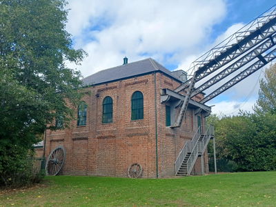 Washington F Pit in Washington - Fabulous North