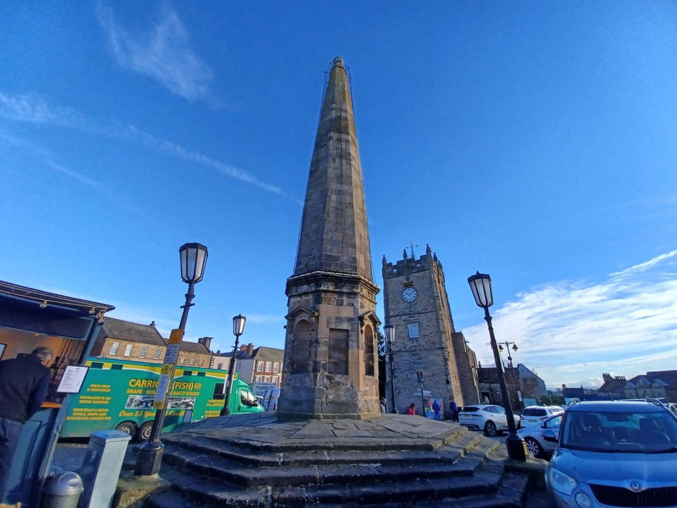 Richmond Obelisk In Richmond - Fabulous North