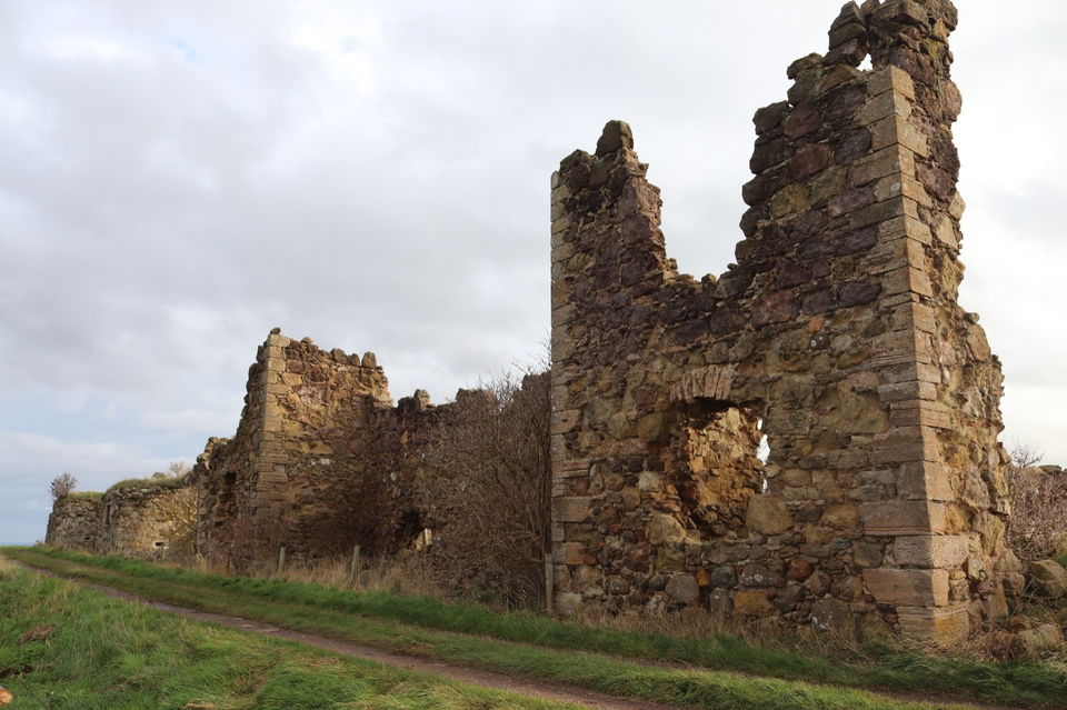 Barnes Castle In East Lothian - Fabulous North
