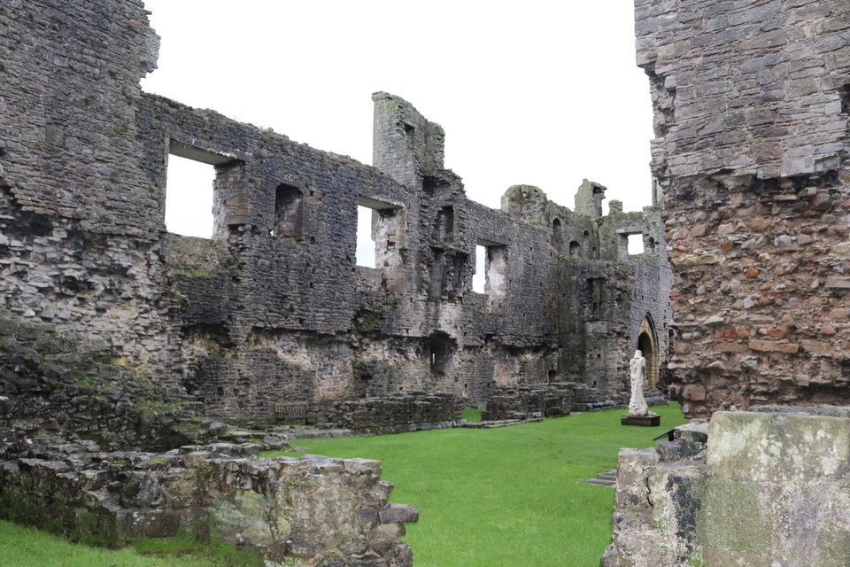 Middleham Castle In Leyburn - Fabulous North