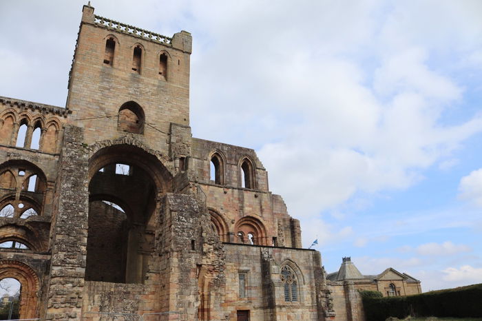 Jedburgh Abbey In Jedburgh - Fabulous North