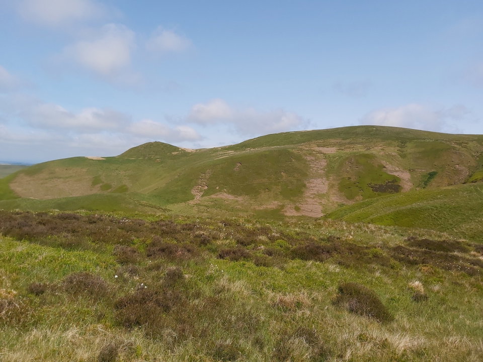 Walk Up Yearning Law, Border Ridge To Windy Gyle In The Cheviots ...