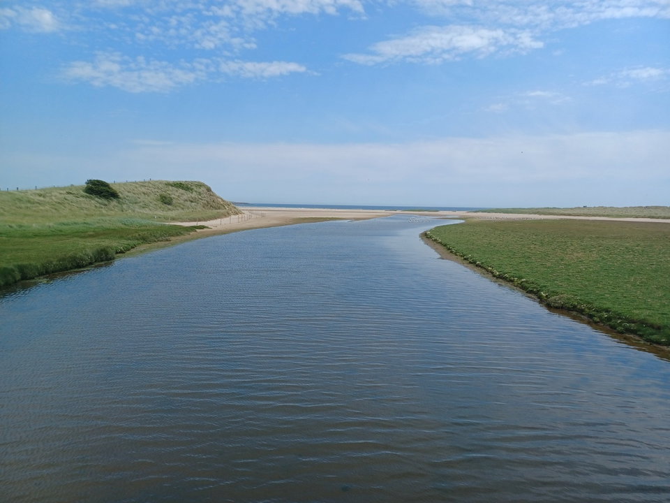 Walk From Beadnell Bay To Low Newton - Fabulous North