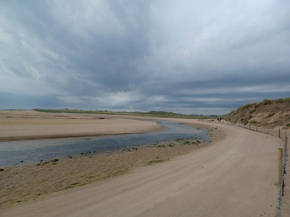 Walk From Beadnell Bay To Low Newton - Fabulous North