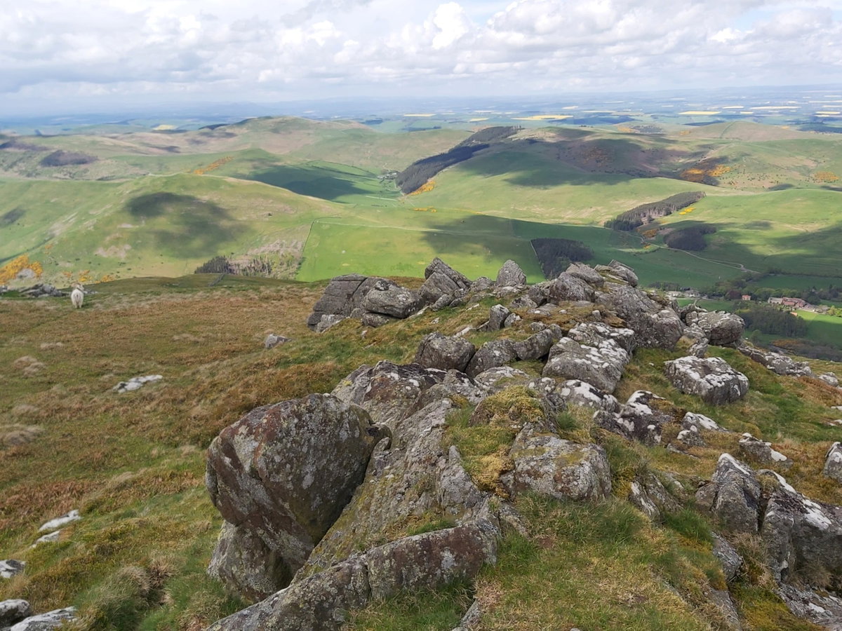Yeavering Bell And Newton Tors In The Cheviots - Fabulous North